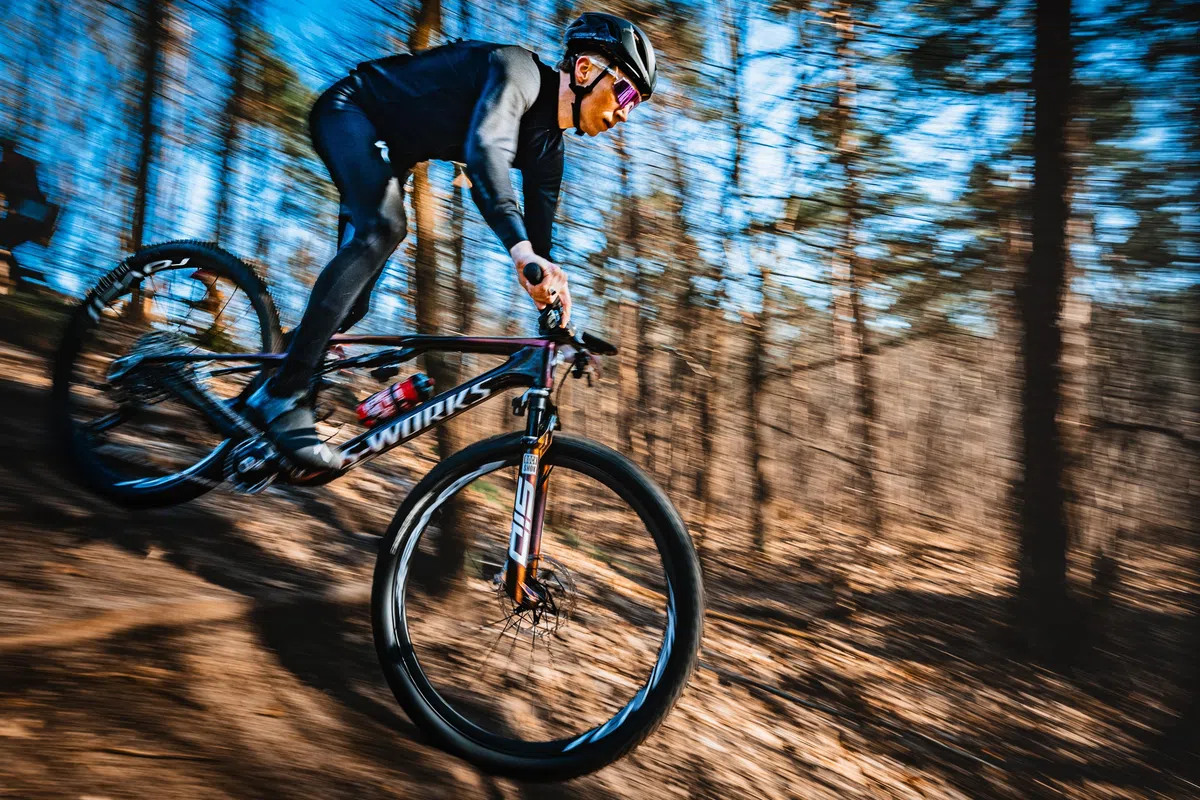De nieuwe Specialized Epic 8 - Meer veerweg is meer beter?